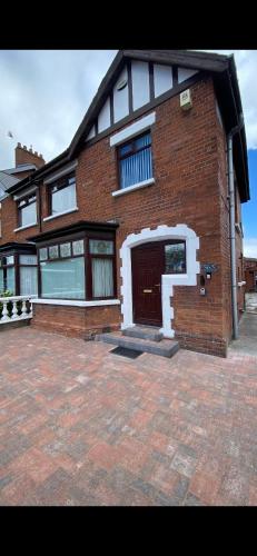 Crumlin Road Town House - Belfast