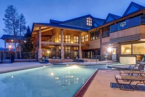 Mountain View Retreat-resort-pool-hot Tub-near Rmnp & Wp - Colorado