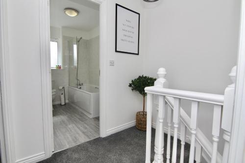 Dashing 2bed Haven - Near Coventry Centre, Free Parking - Coventry