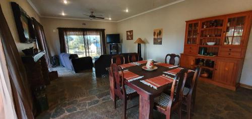 Berlouri Guest House - Hekpoort