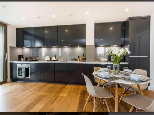 Luxury Serviced Apartment***** - London, UK