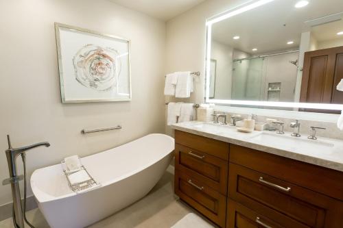 Deluxe Two Queen Room - Park City, UT
