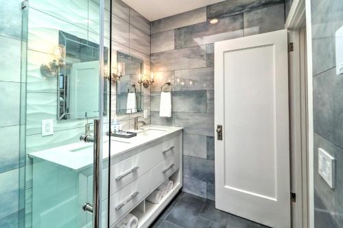 Immaculate Long Beach Apt W/ Gorgeous Kitchen - Long Beach, WA