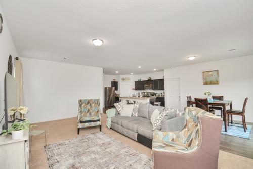 Charming 4 Bedrooms Brookshire/katy With Gym - 카티
