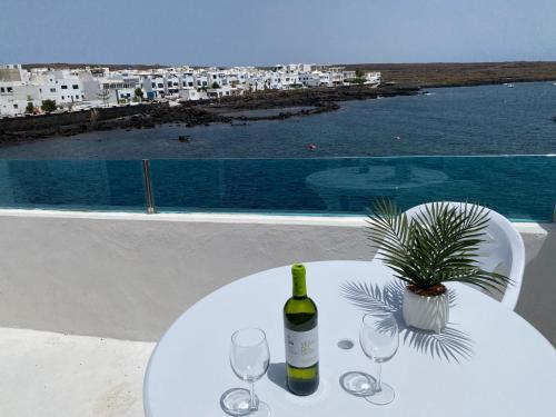 Seaside Piscina Natural Las Salinas - La Graciosa