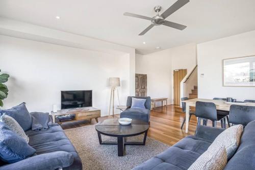 Lot 7 - Byron Beach Apartment With Pool - Byron Bay