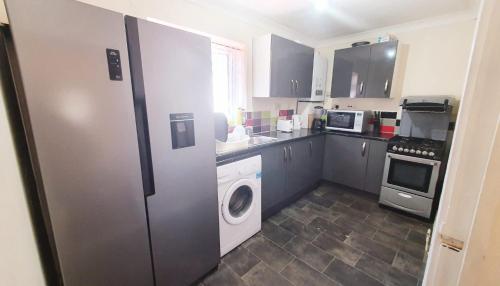 Comfy Apartment Near Shops & Station - Slough