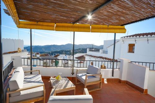Casa Rosario, Frigiliana Large Historic Townhouse With Amazing Roof Terrace Hansonholiday Rentals - Frigiliana