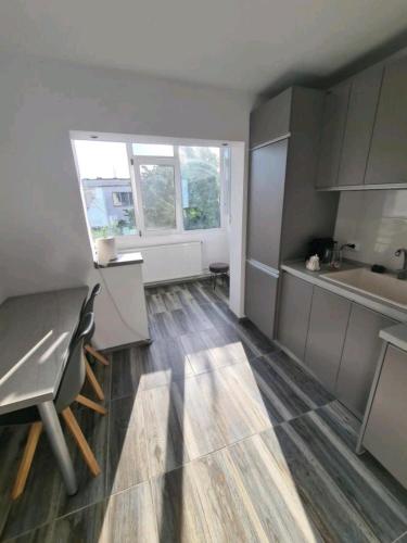 Alesandru Apartament - Pitești