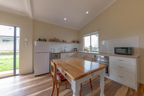 Meander Retreat - Garden Studio With Dog Park - Springton