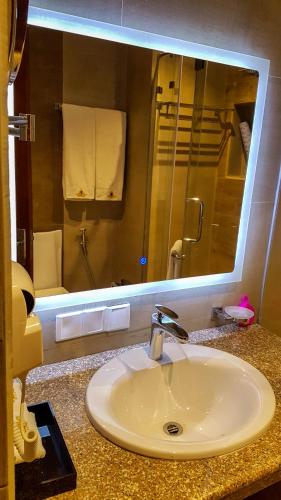 Hotel Royal Ramesses - Katunayake in Seeduwa, Sri Lanka - reviews ...