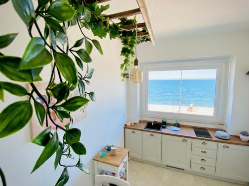 Seafront Holidays & Workstays - Mare & Sole Apartments - Molfetta