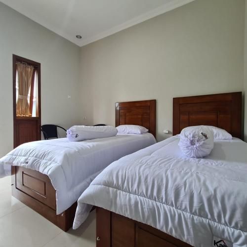 11 Best Hotels in Pacitan, Indonesia