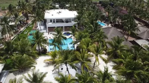 The Big Blue Resort & Spa, Kasoa from $66 - Book Now