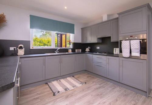 Calm Scottish Country Escape With Hot Tub Sleeps 6 - Loch Ness