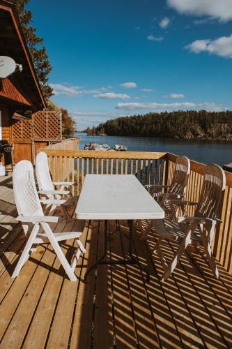 Hotels near Golden Dragon Chinese, Espanola (ON) - BEST HOTEL RATES ...