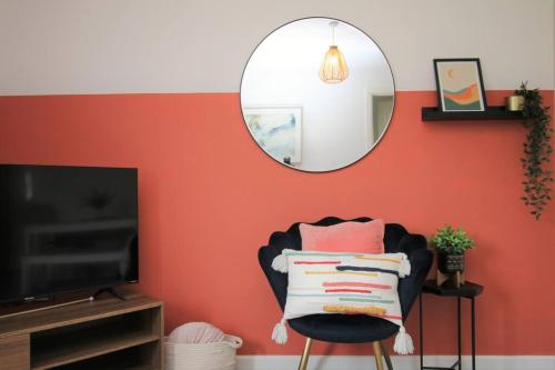 Thesiger Court Apartments - Free Private Parking - By Property Promise - Cardiff