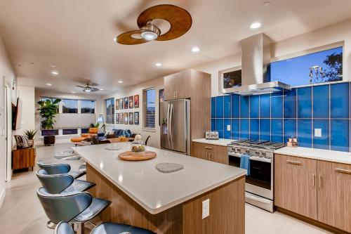 Elegant Townhome Near Old Town, Breweries And River! - Fort Collins, CO