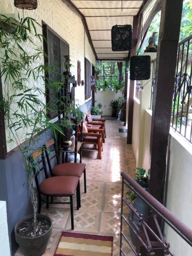 Hiraya Homestay By The Yellow House Coron - Coron