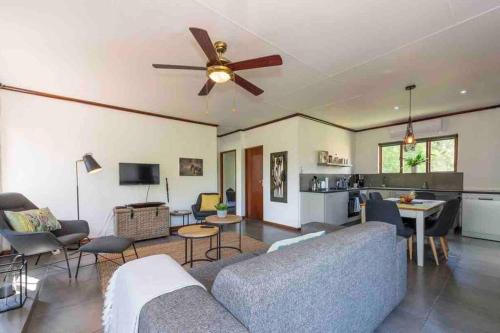 Greenway Woods Chalet - White River