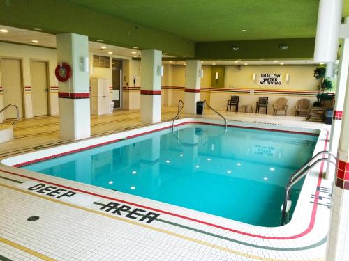 11 Best Hotels in Niagara Falls (ON), Canada