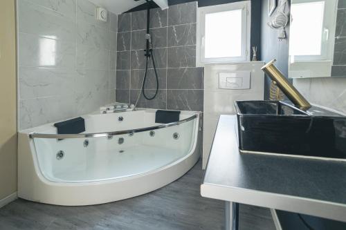 Jacuzzi Terrasse Centre Narbonne - Narbonne