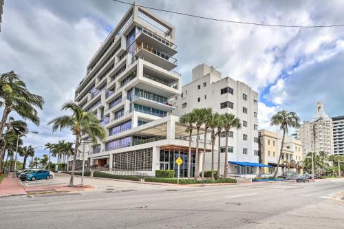 Sunny Miami Beach Condo Steps To Boardwalk! - Miami Beach