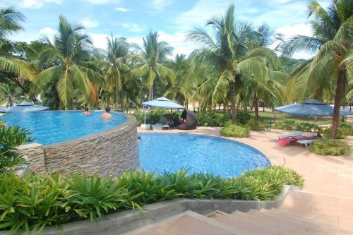 Goody's Camaya Coast Beach Condo - Mariveles