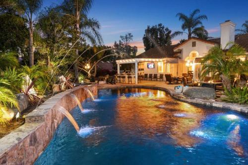 Mi Casa Es Su Casa! (My Home Is Your Home!) - Carlsbad, CA