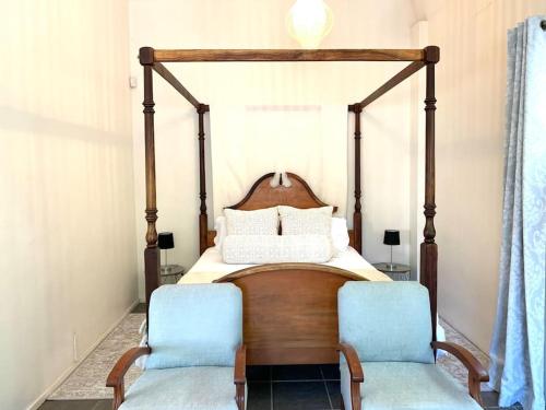 Hermanus 2 Bed (Incl King Bed) - Walk To The Sea! - Hermanus