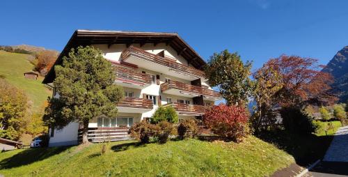 Gemutliches Appartement Fur Erholung Und Sport - Klosters-Serneus