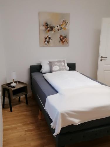Aufmlohr - Appartement Mit 3 Schlafzimmern - In Leverkusen Hitdorf - Neu Renoviert - Leverkusen