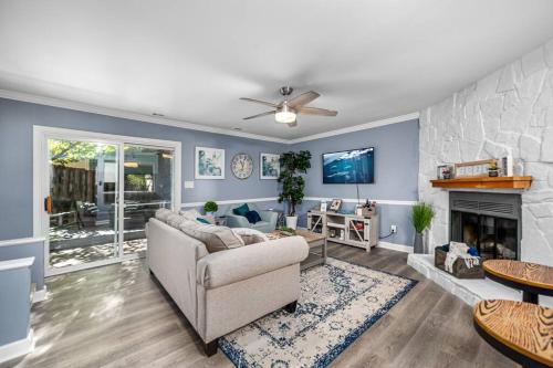 Cozy End Unit Townhouse 1 Mile From Downtown Cary - Apex, NC