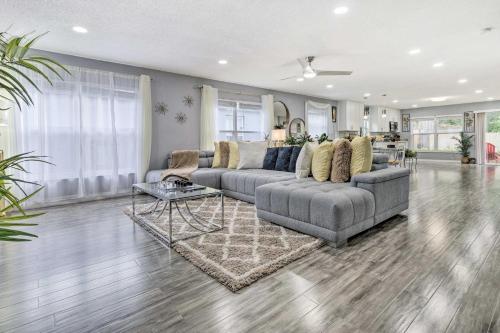 Chic Orlando Family Getaway With Fenced Yard! - 아폽카