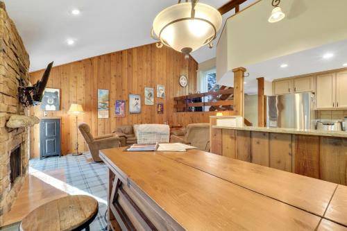 Harbor Springs Retreat - Petoskey, MI