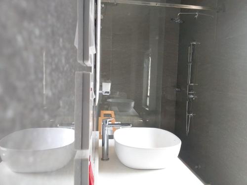 The Big Blue Resort & Spa, Kasoa from $66 - Book Now