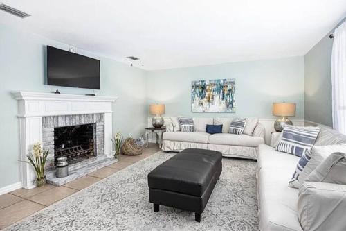 Gator Den 6 Bedrooms Steps To Uf - University of Florida, Gainesville