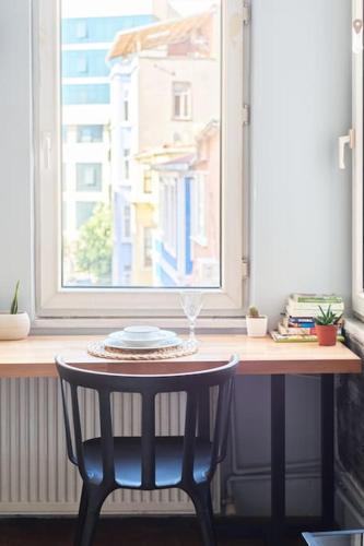 From €31 - Modern&Old Style Flat in the Center of Cihangir, Istanbul