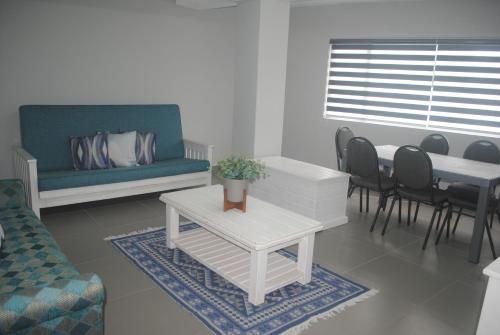 Beachfront Bungalow - Amanzimtoti