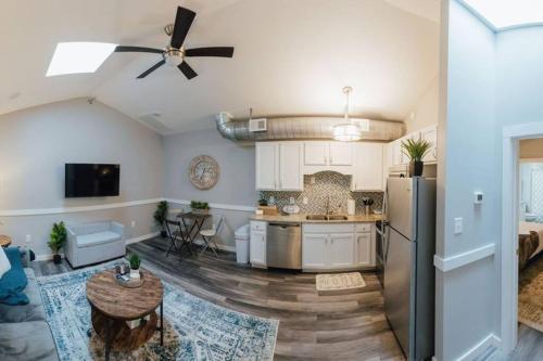 Sanctuary Co 206 Loft Downtown Johnson City - Johnson City, TN