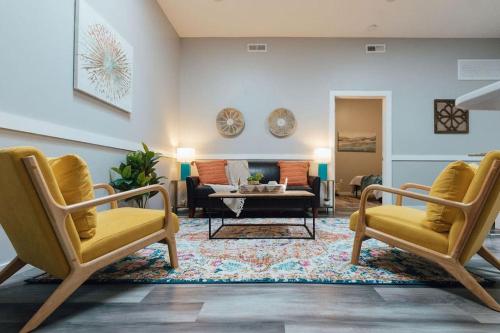 Sanctuary Co 203 Loft Downtown Johnson City - Johnson City, TN