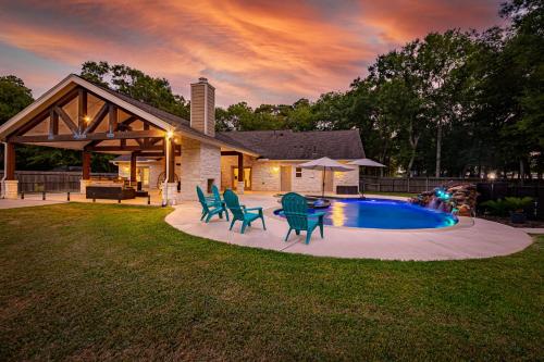 2 King Suites With Private Pool And Spa, Texas-sized Covered Patio And Outdoor Kitchen And Bbq - Tomball