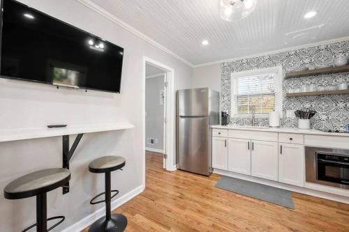 Private 1br Cottage In Downtown Historic Norcross - Johns Creek, GA