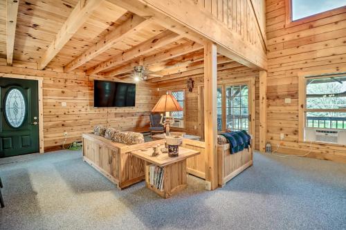 From $59pp - Pet-Friendly Poconos Cabin Deck and Fire Pit, Jim Thorpe, PA