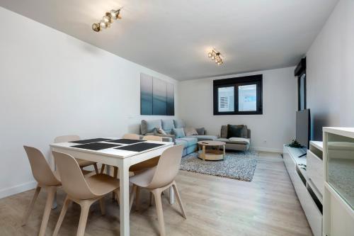 New 3 Bedroom Apt With Pool + Near Beach - Rdr274 - Estepona