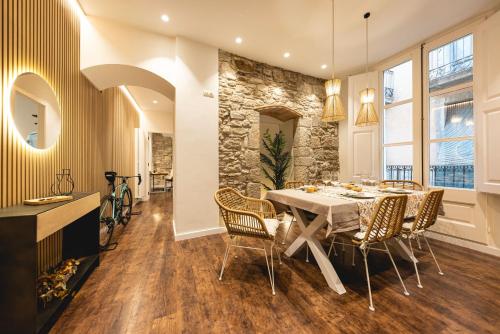 Bravissimo Ferreries, Unique 3-bedroom Apartment - Gerona