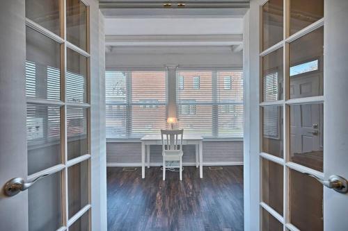 Suites On Seneca - Lovely 2 Bed 1 Bath Apartment - New Buffalo, PA