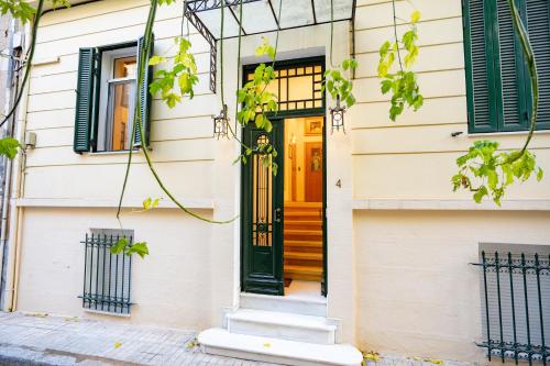 Acropolis Metro St.3 Bedrοοms 6 Persons Maisonette - Афины