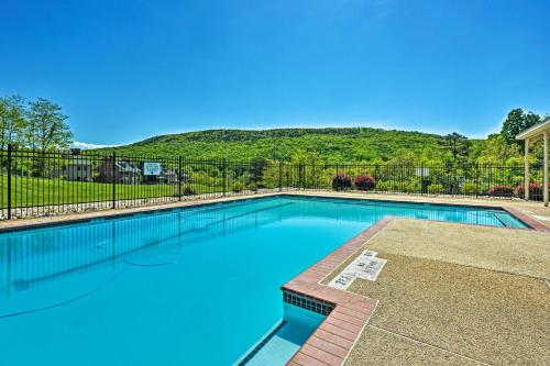 Hike, Bike & Swim: Mountain Escape W/ Deck - Hagerstown, MD