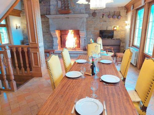 Granite House In Brittany With Sea Views - Roscoff